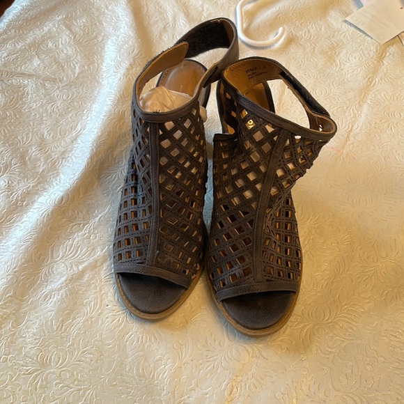 Report Footwear | Shoes | Report Footwear Rumi Laser Cut Peep Toe ...